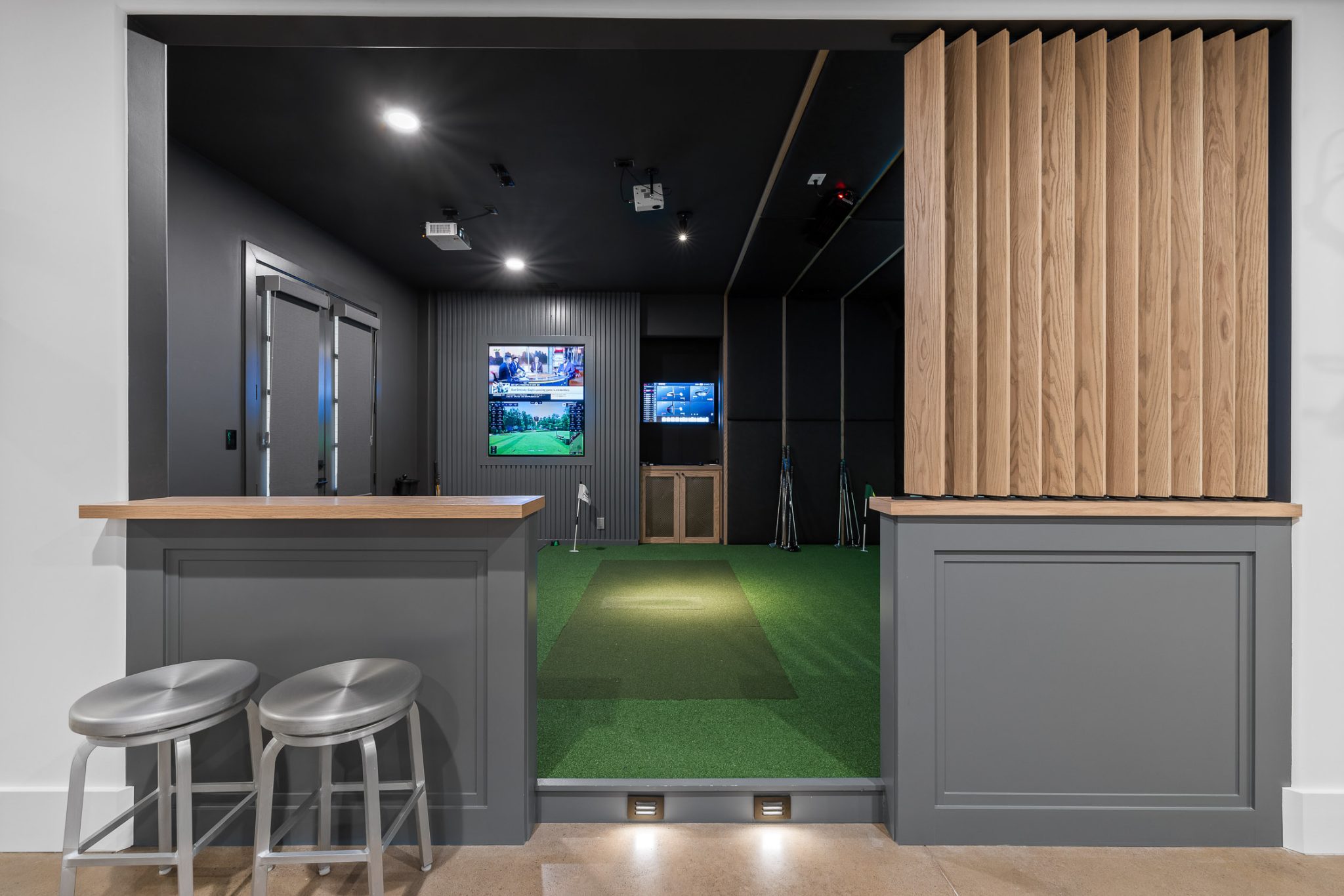 Where to Put Your Golf Simulator: A Hole-in-One Guide to Location ...